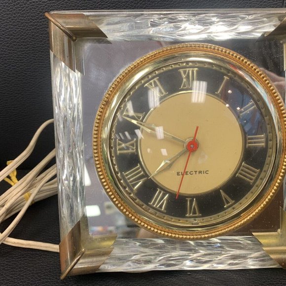 Ingraham | Accents | 95s E Ingraham Co Vintage Mirror Clock Works Looks ...